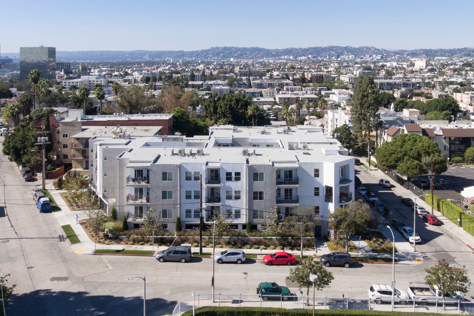 Photos and Video of Grand View Towers in Los Angeles, CA