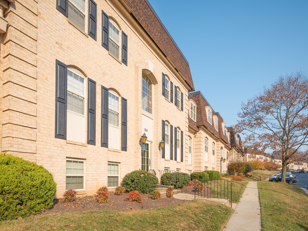 Photo Gallery | Versailles Apartments