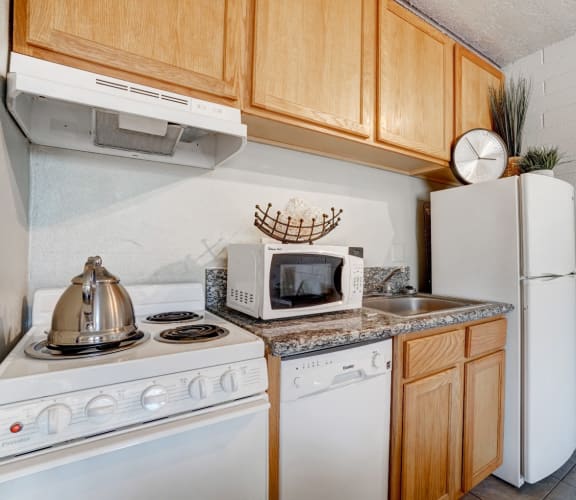 Apartments For Rent | University Manor Apartments | Tucson, AZ