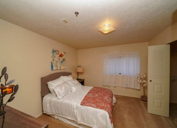 Grand Rapids Homes for Rent | Green Ridge Apartments | Photos