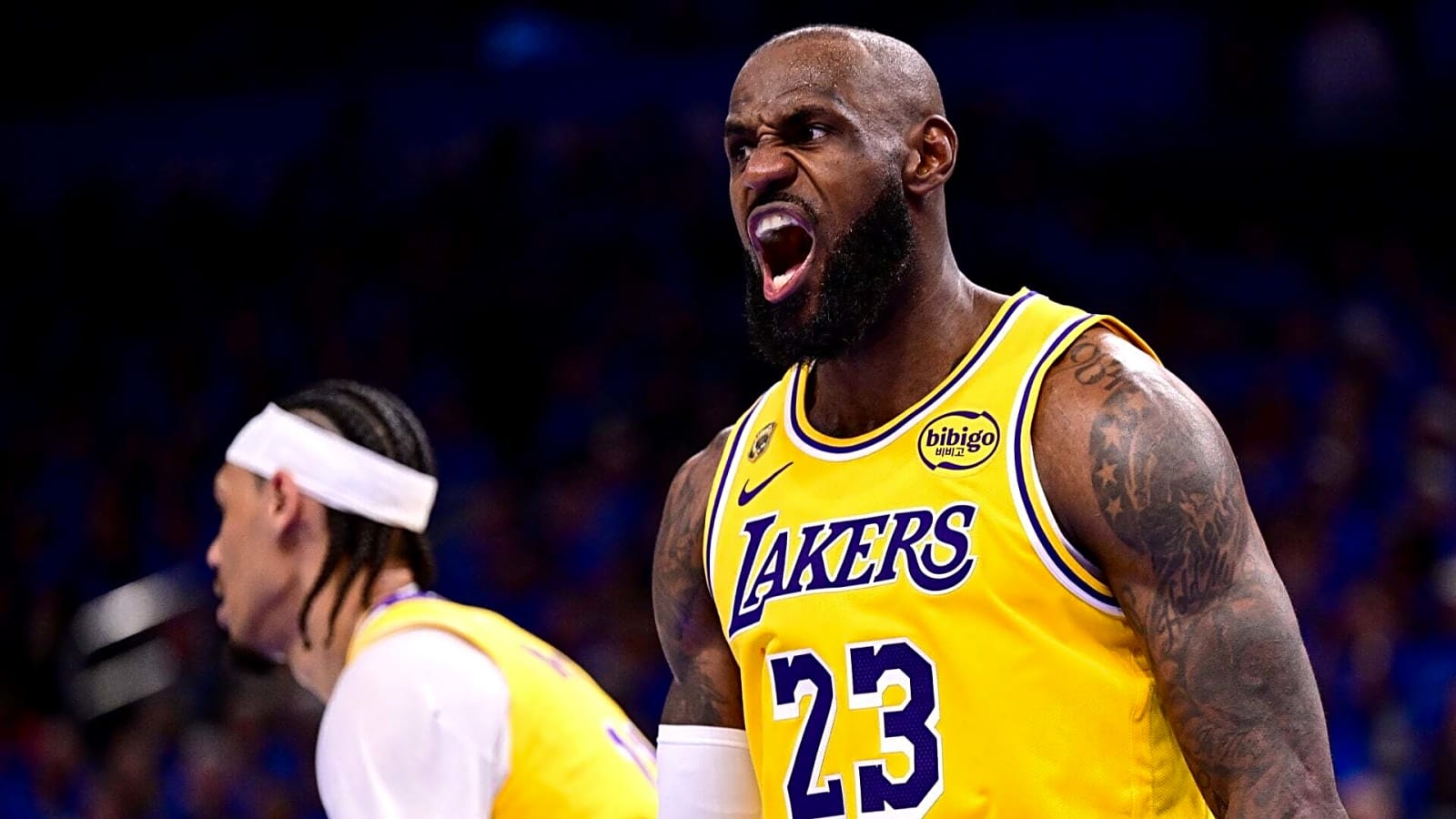 LeBron James pulls off jaw-dropping birdie chip and can’t believe it ...