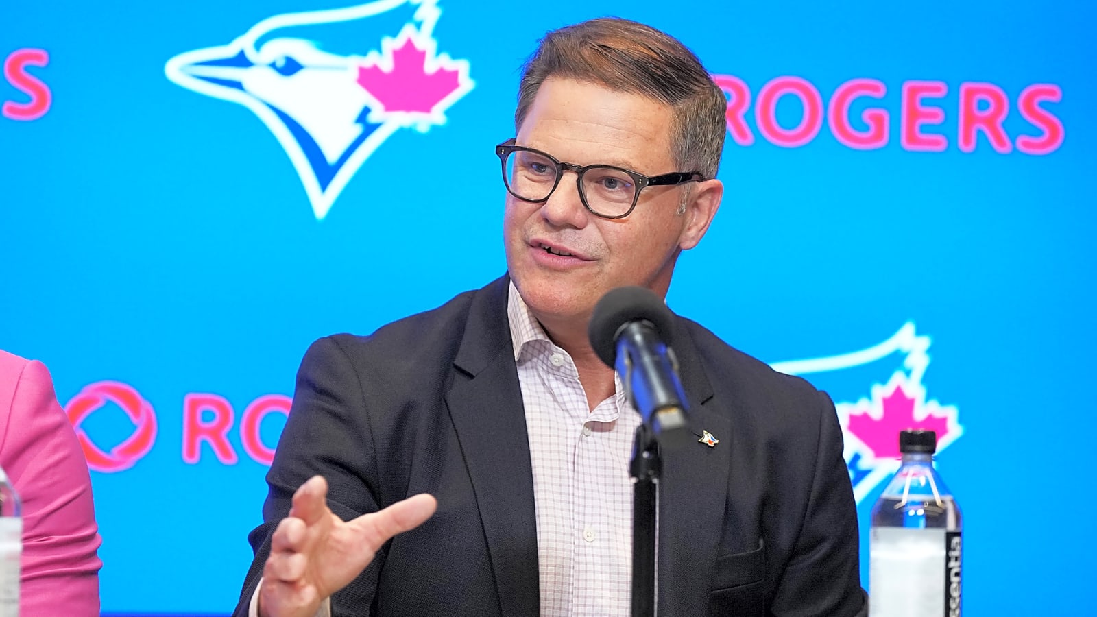 Blue Jays exploring free agency for rotation depth | Yardbarker