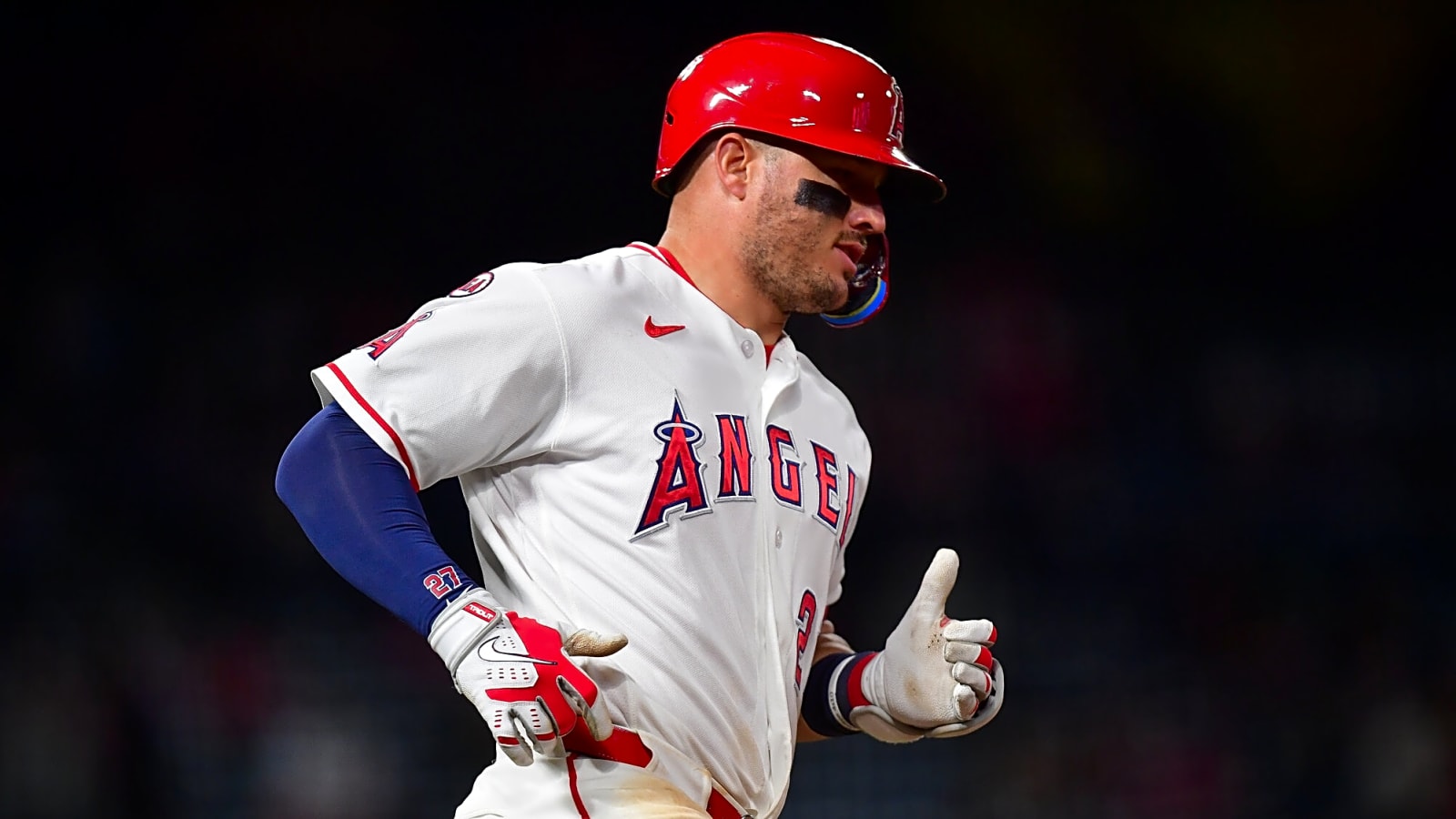 Angels Hold Off White Sox As Trout Homers And Zeferjahn Escapes Late ...