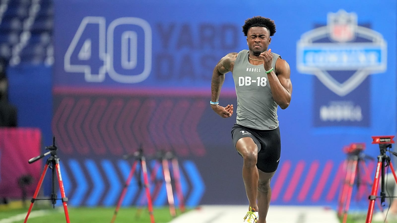 Raiders’ Week One depth chart provides answer at cornerback | Yardbarker