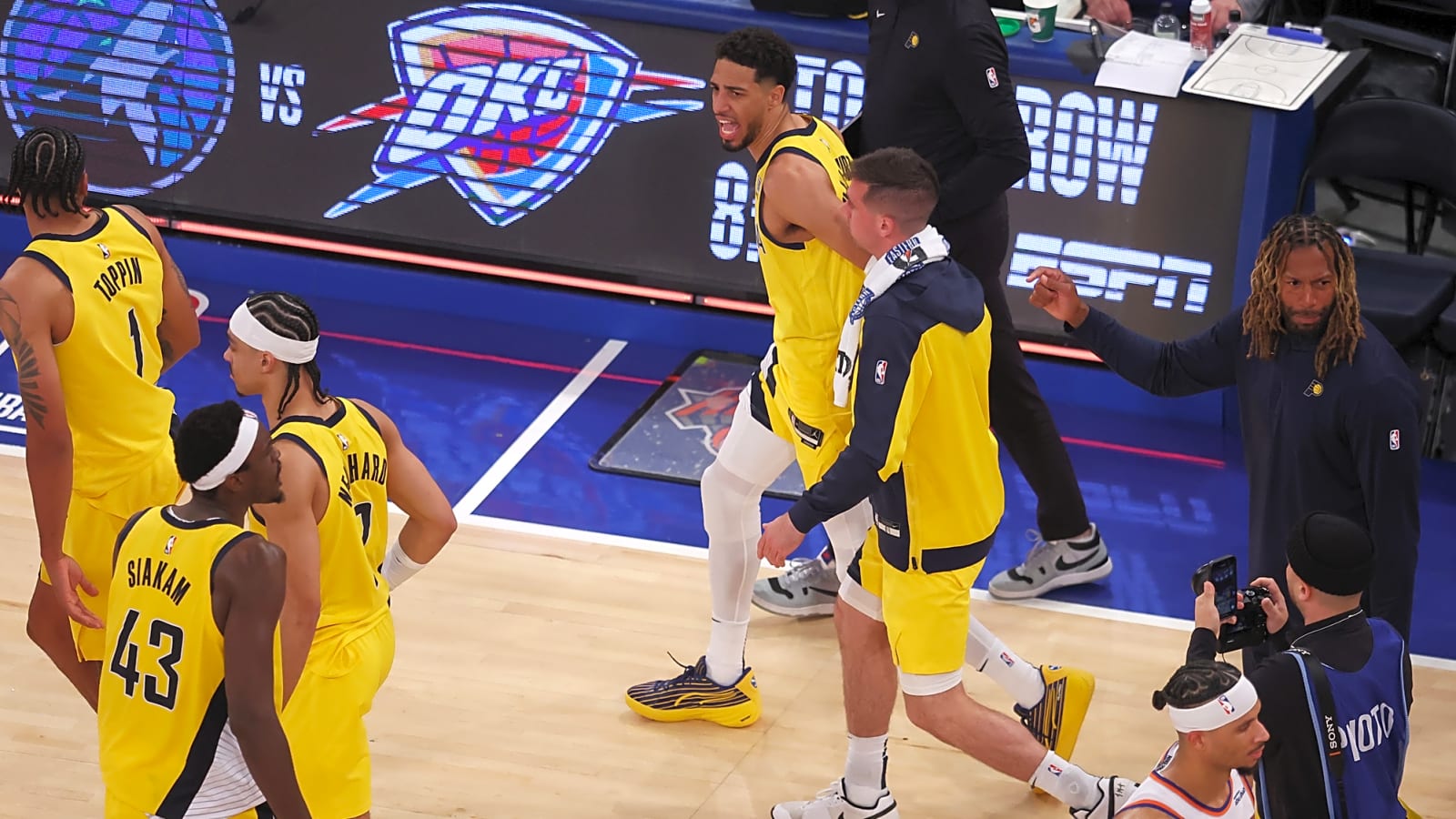 Watch: Tyrese Haliburton honors Reggie Miller with choke gesture vs ...