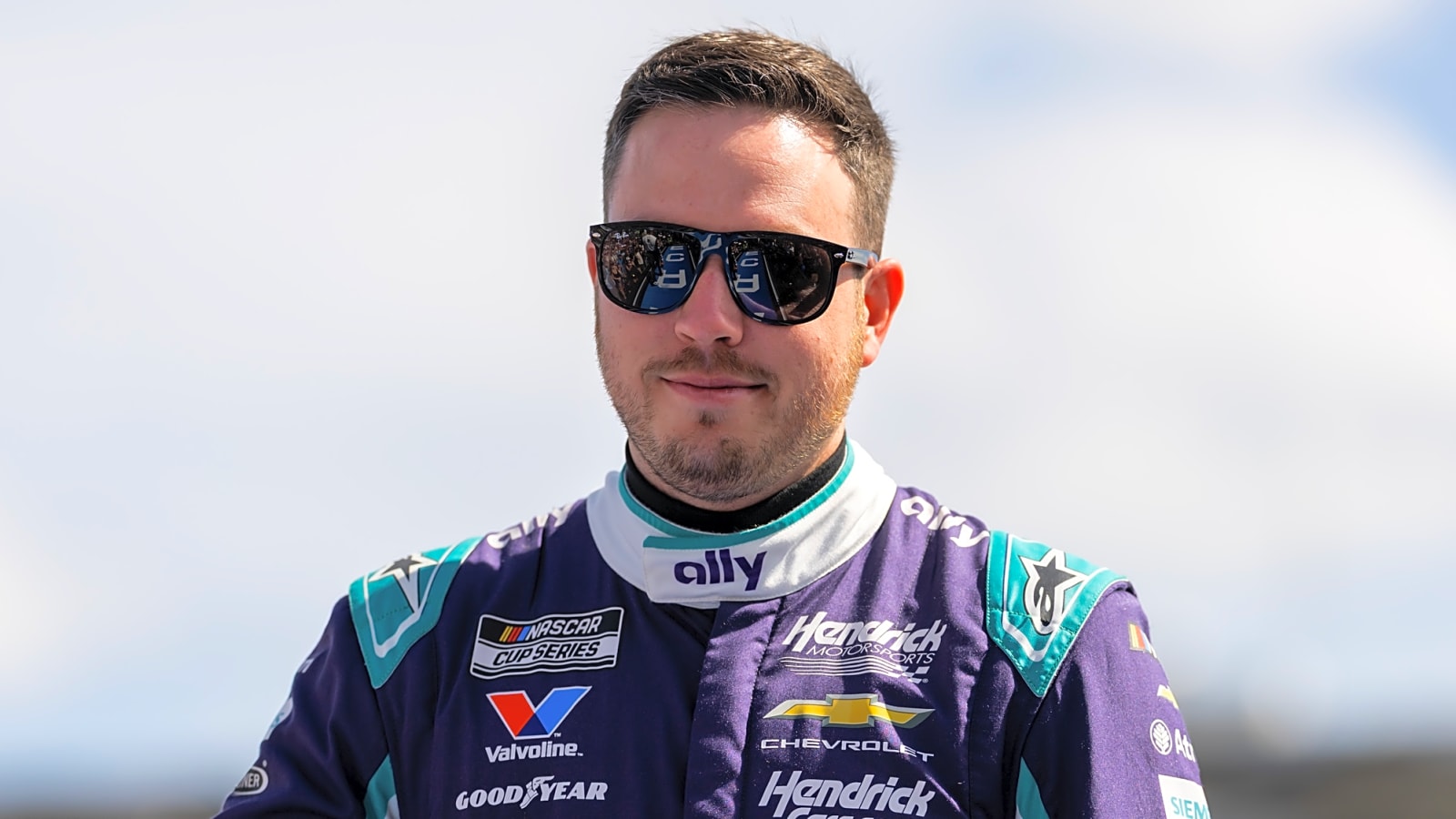 Why it might be time for Alex Bowman, No. 48 team to panic | Yardbarker