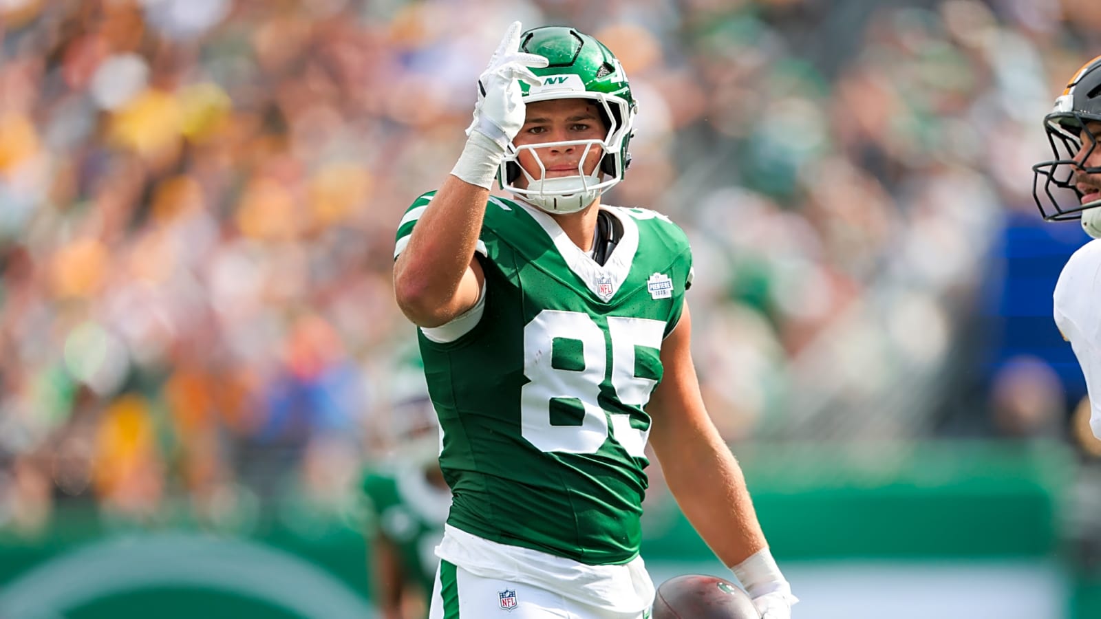 NY Jets TE Mason Taylor finds himself in an interesting situation ...