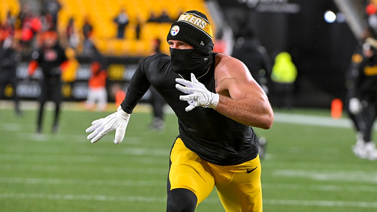 Steelers' Pursuit Of Aaron Rodgers Now Clouds The Future Of TJ Watt In ...