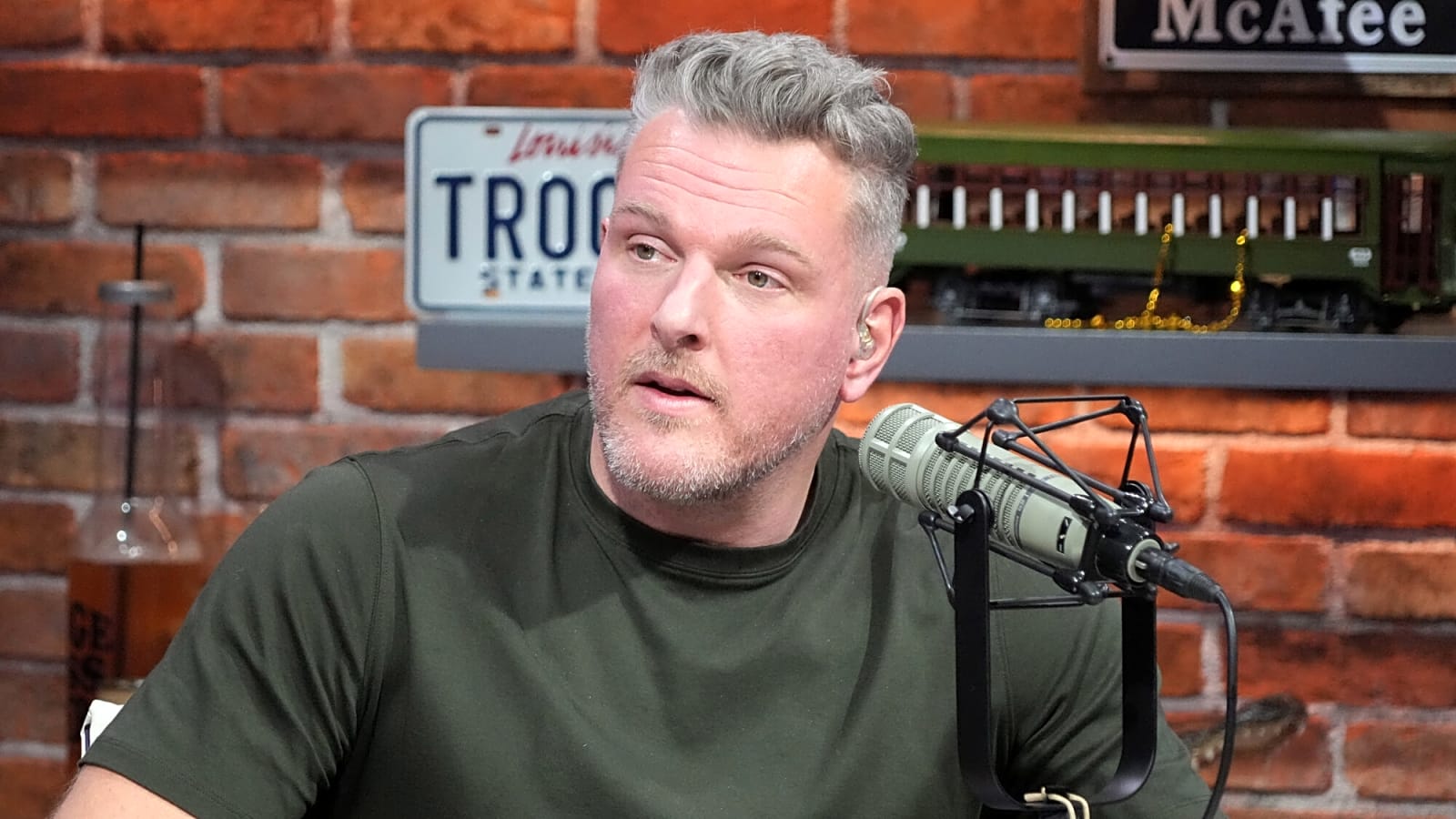 Pat McAfee pens emotional tribute to Jim Irsay after passing | Yardbarker