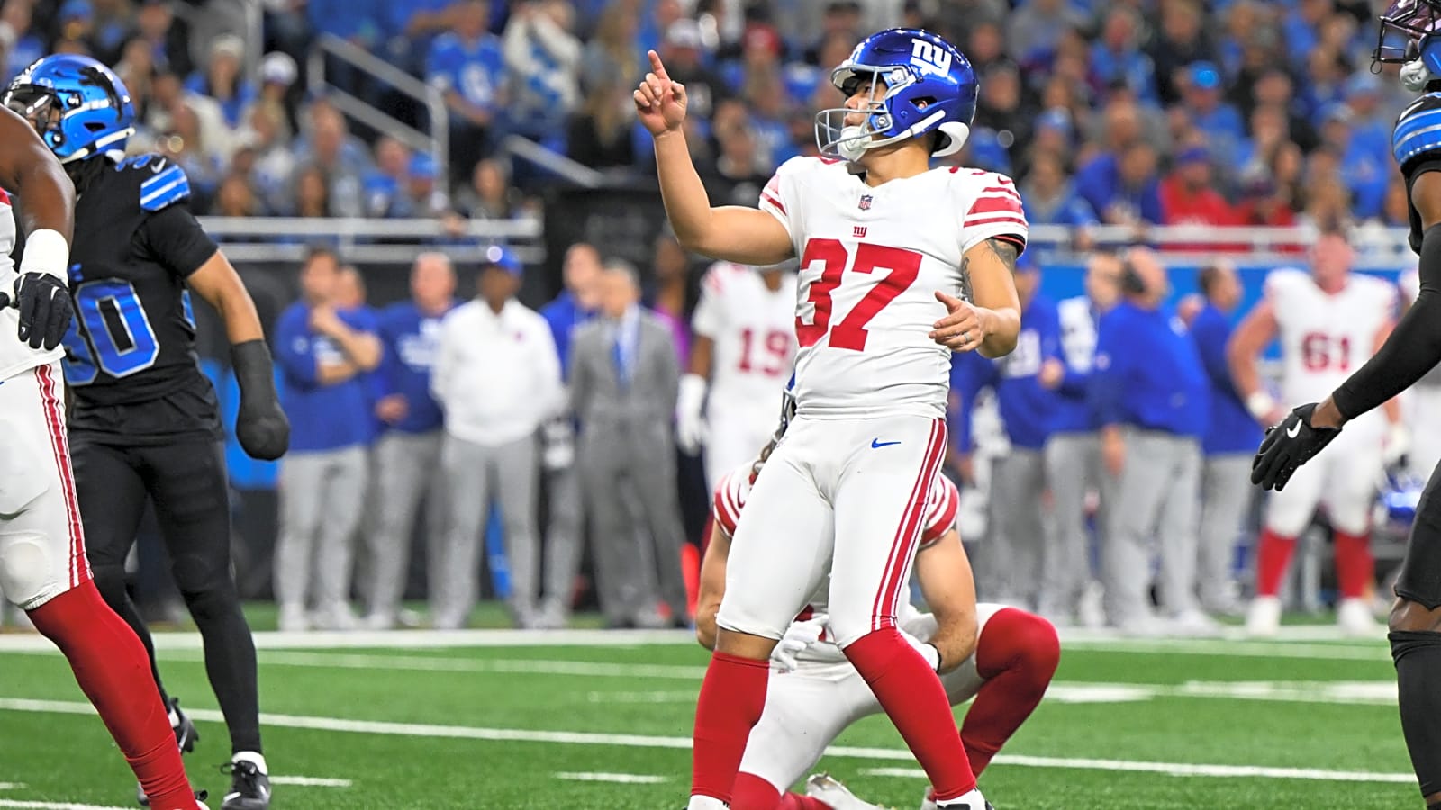 New York Giants Kicker Younghoe Koo Has Field Goal Attempt Go Horribly ...