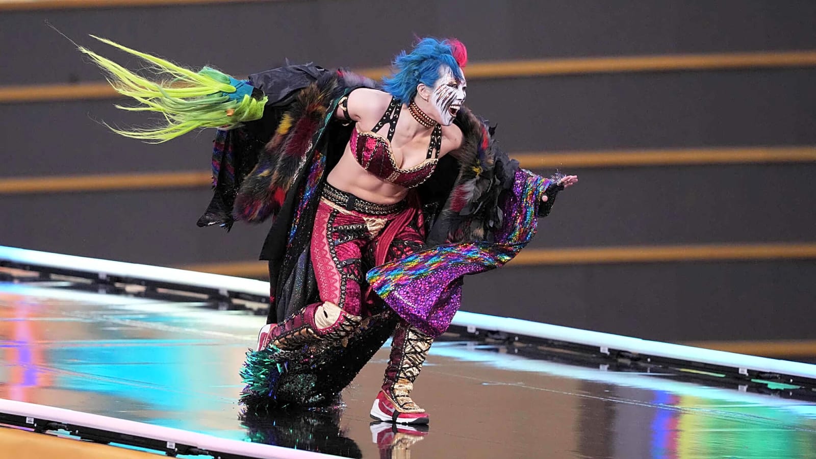 Asuka Claps Back At Cruel Fans Over In-Ring Mishap | Yardbarker