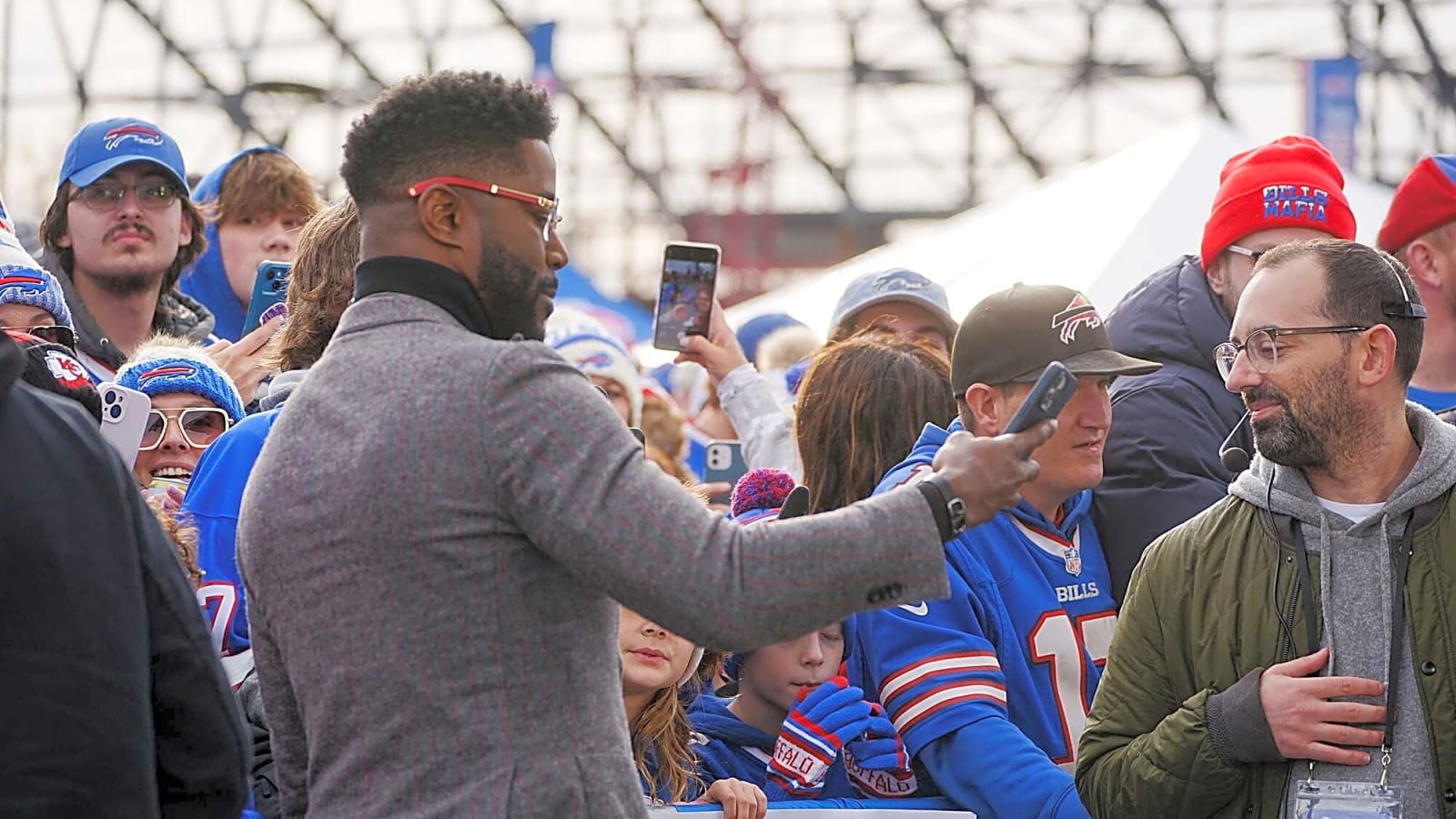 Former NFL Star Nate Burleson In Danger Of Losing Prominent CBS Job ...
