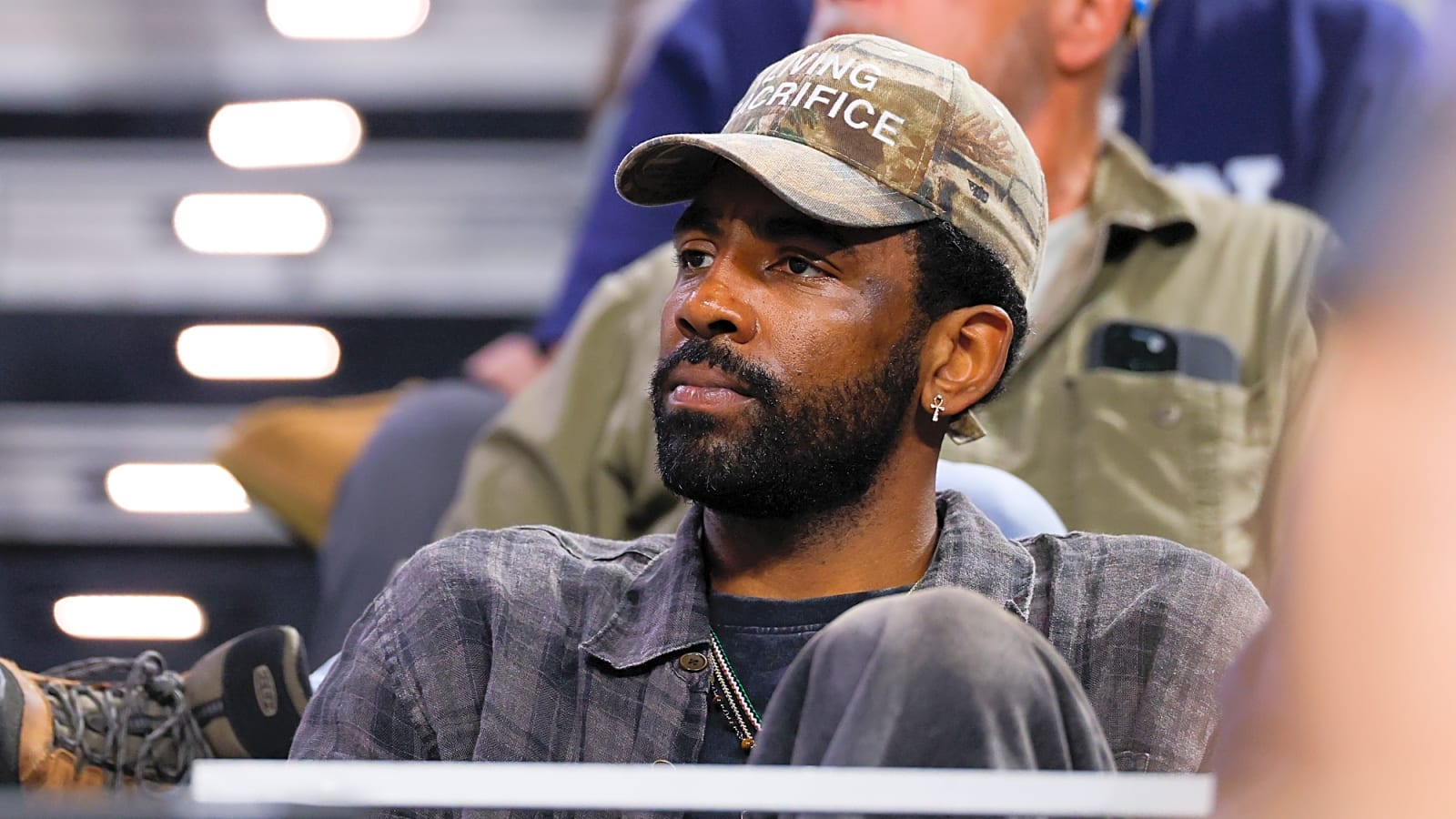 Kyrie Irving reacts after allegedly ghosting Cavaliers’ championship ...