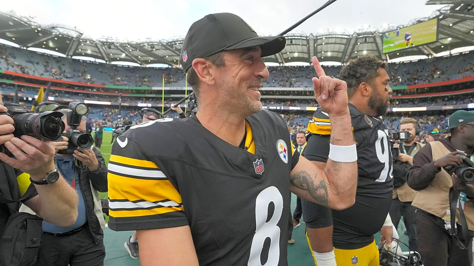 Steelers Coach Makes Final Decision on Aaron Rodgers’ Role Against ...