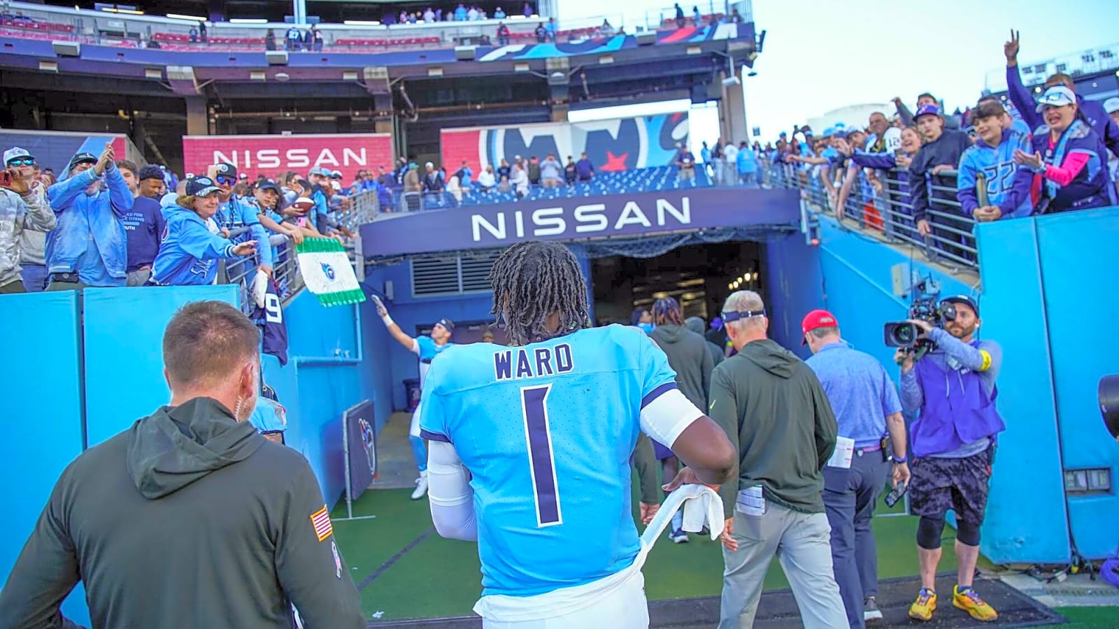 Titans fans met their breaking point at Nissan Stadium, giving up ...