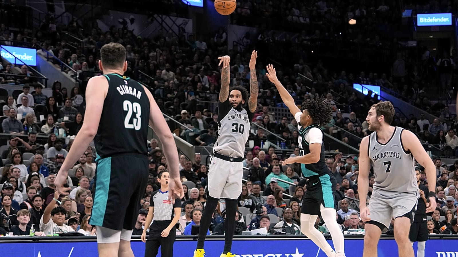 Spurs Start 2026 Strong: Champagnie Shines & San Antonio Spurs Title ...