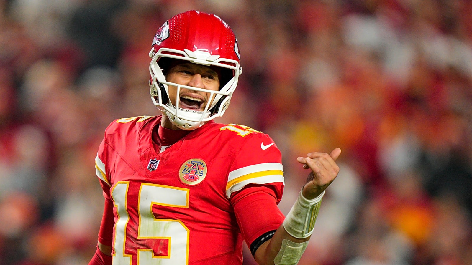Chiefs QB Patrick Mahomes Joins Elite Company with Historic Passing ...