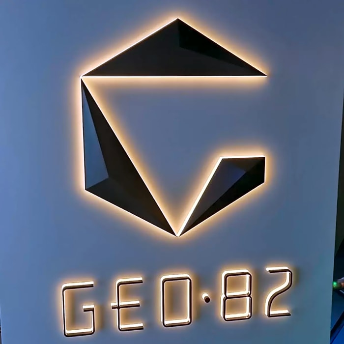 EPCOT’s Spaceship Earth Lounge Is Superb, But Is GEO-82’s Onion Martini ...