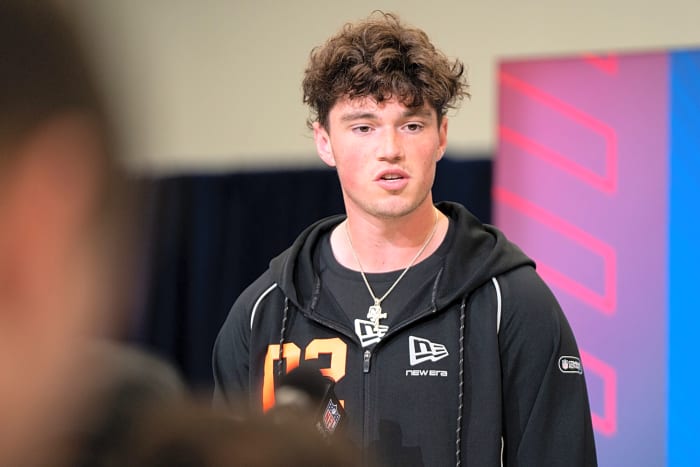 Steelers Gamble On ‘Performance Anxiety’ QB With Unsigned $15.5M ...