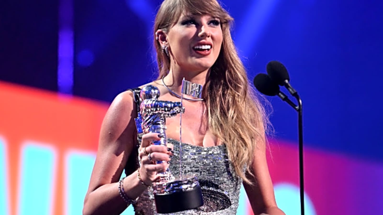 Taylor Swift's latest Easter egg appears to hint at another new album ...