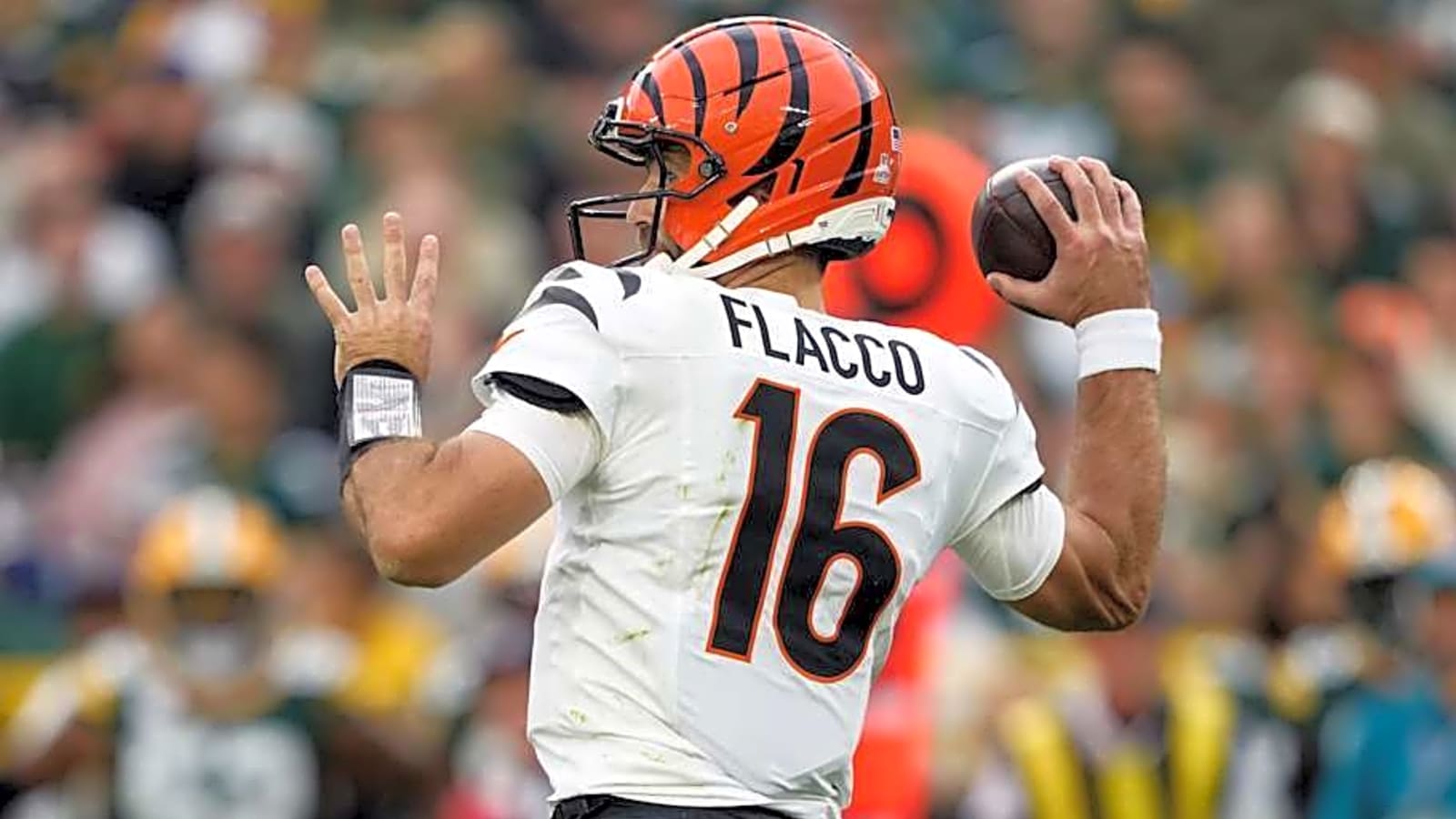 Joe Flacco adds salt in the wounds of Browns season after Bengals debut ...