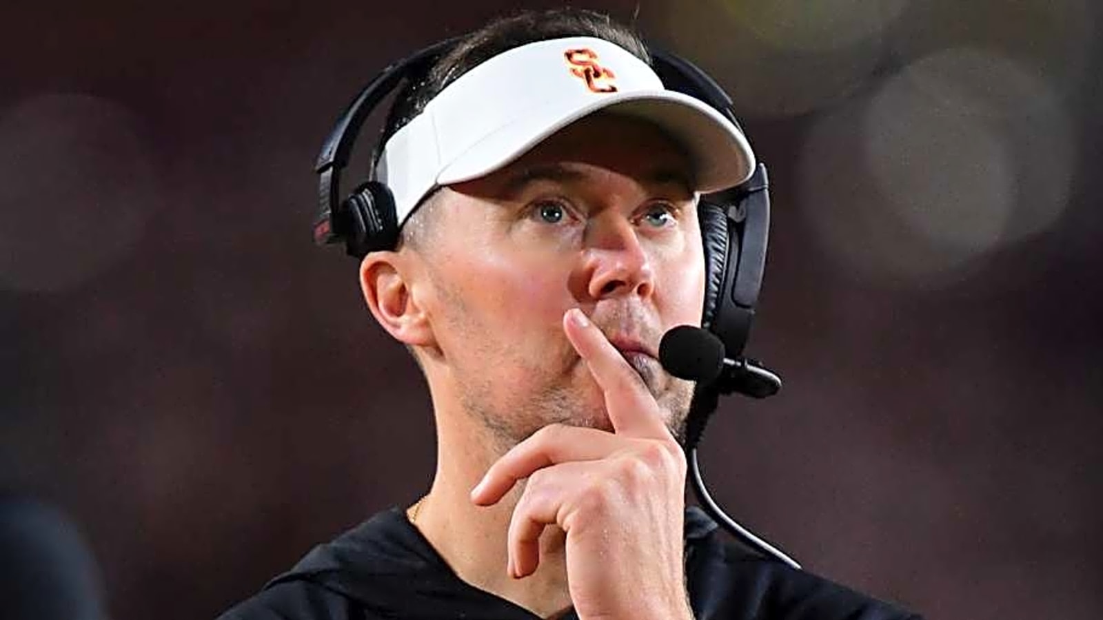 USC Coach Lincoln Riley Sends Message to Trojans Fans Before Iowa Game ...