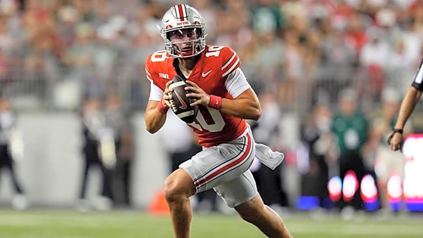 Illinois’ Aaron Henry Scouts ‘Really Special’ Ohio State Quarterback ...