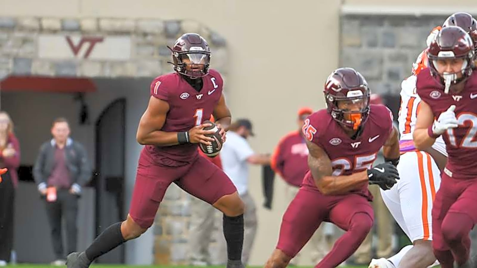 Virginia Tech Football: Kyron Drones Stands Out In A Big Way On First ...