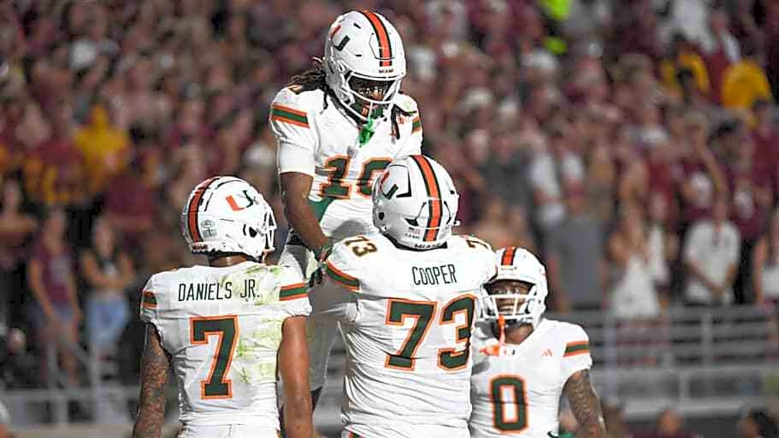 Miami Locker Room Raves About Star Freshman Receiver | Yardbarker