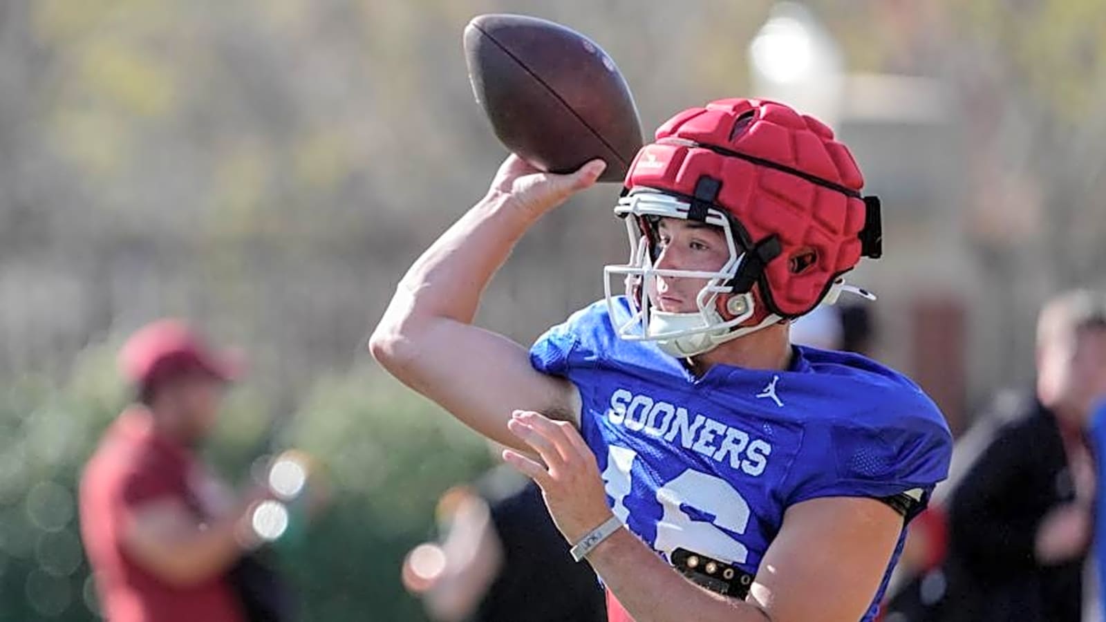 Report: Oklahoma Loses Quarterback to Transfer Portal | Yardbarker