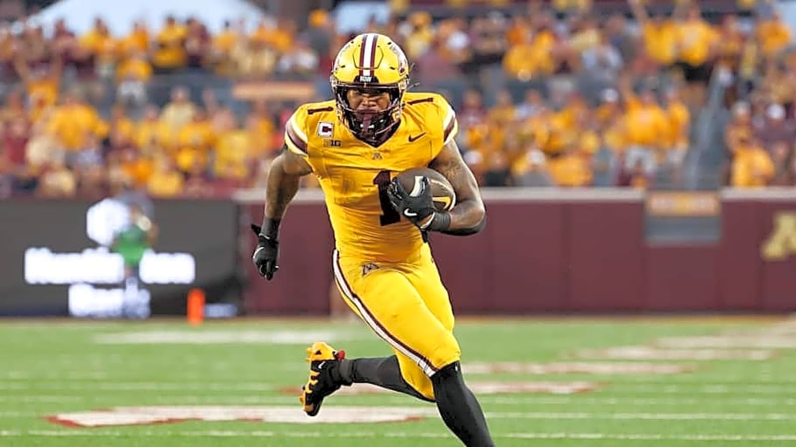 Gophers football gets star RB back from injury ahead of Oregon showdown ...