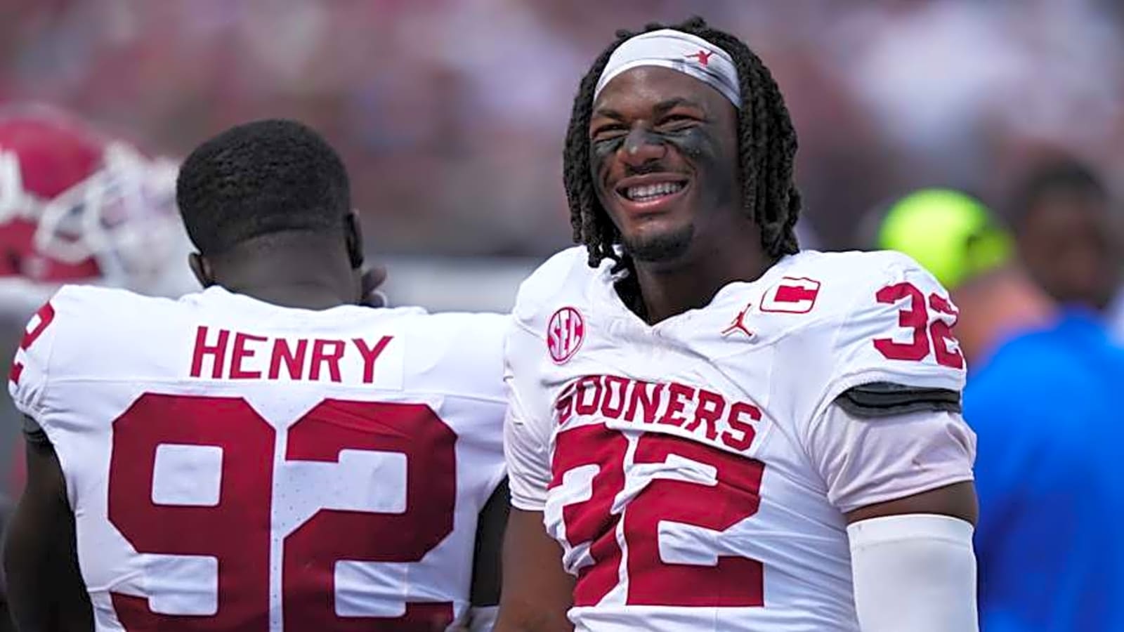 Oklahoma DE R Mason Thomas Set to Take on Alabama in the College ...