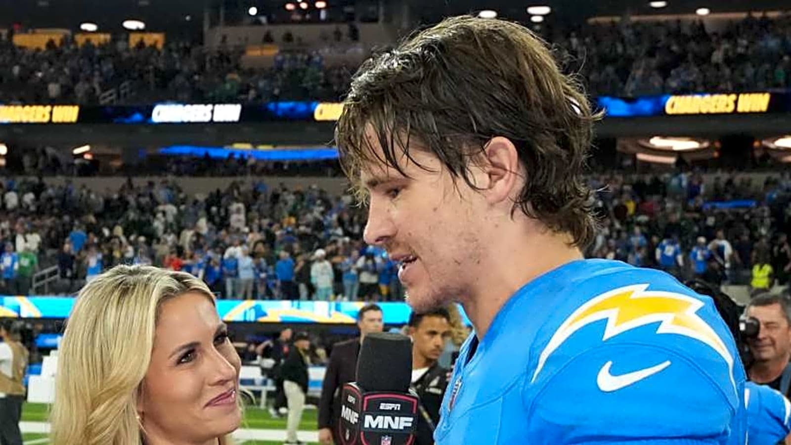 Bo Nix and Justin Herbert Locked in Tight AFC West Title Race | Yardbarker