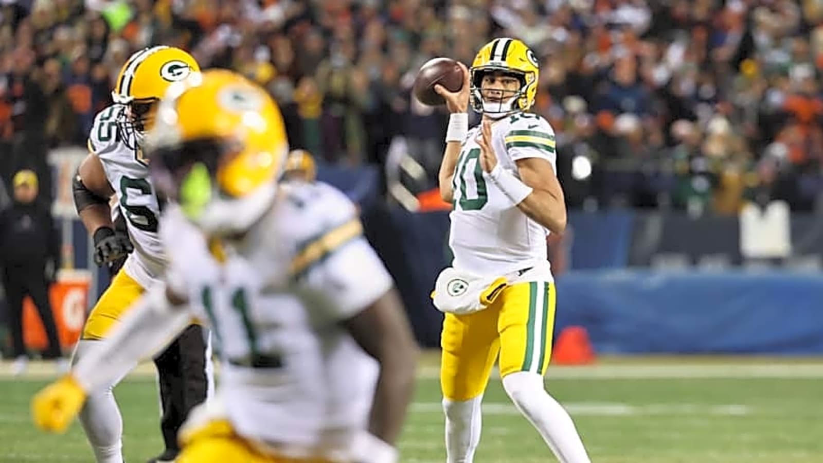 Bears' Austin Booker wrongly labeled 'dirty' for hit on Packers' QB ...
