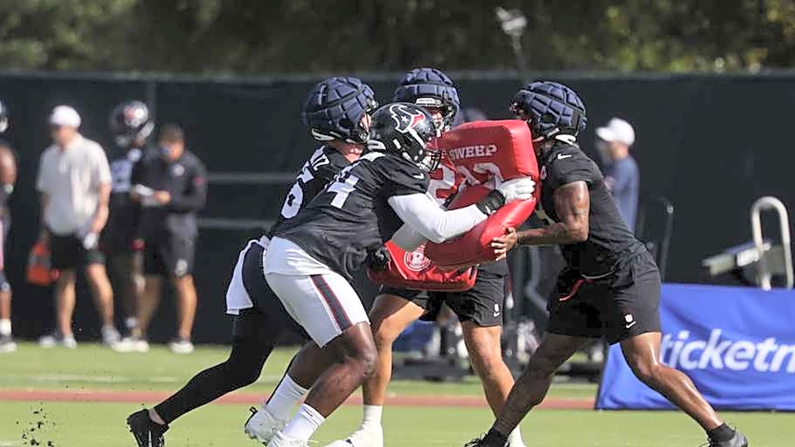 What to know about new Cleveland Browns OT Cam Robinson | Yardbarker