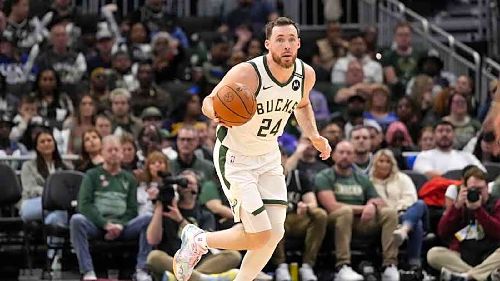 Should Pat Connaughton make the Hornets opening night roster? | Yardbarker