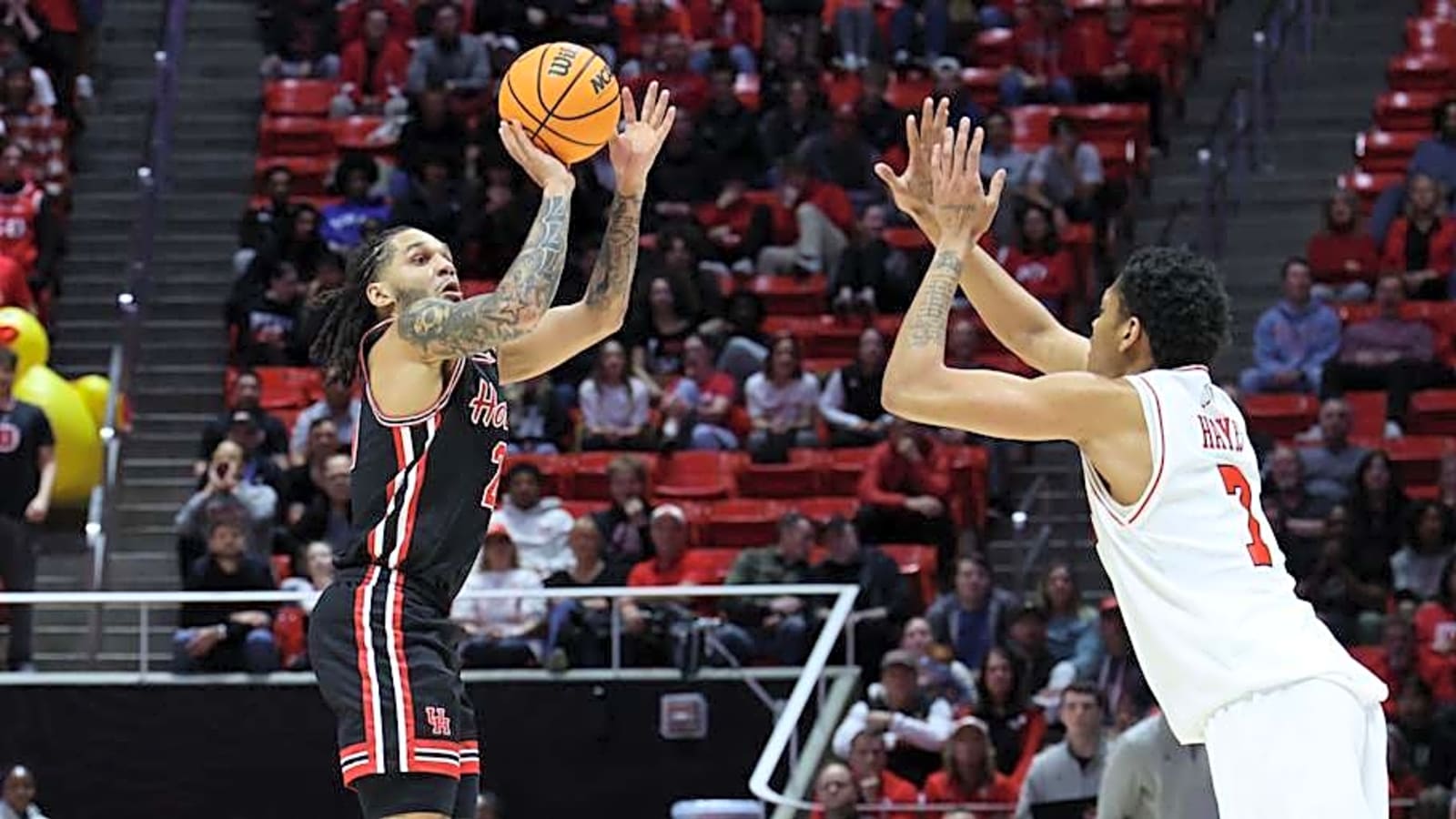 Emanuel Sharp Breaks Houston Cougars Three-Point Record In Commanding ...