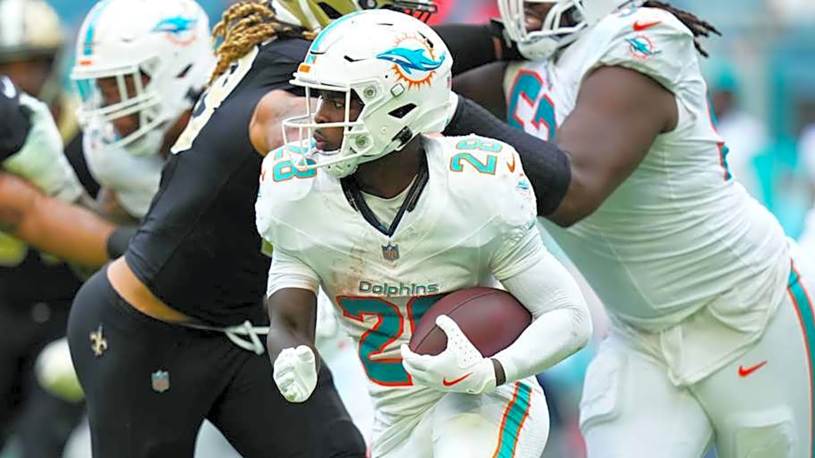 Latest on Achane's Injury, Wright vs. Gordon's Battle for RB2 | Yardbarker