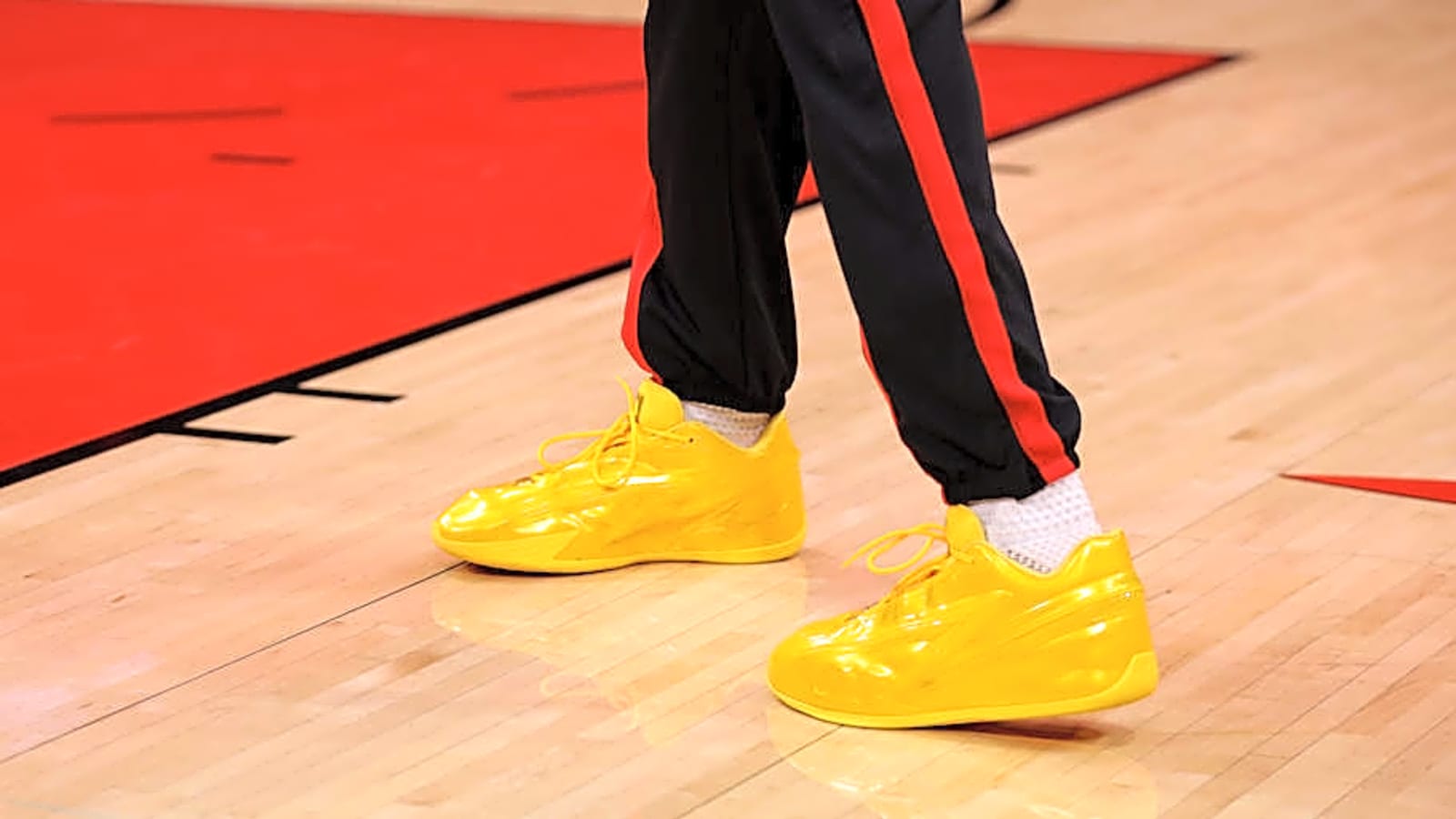 Kevin Durant Dons New Colorway of Unreleased KD 19 Shoe in Rockets ...