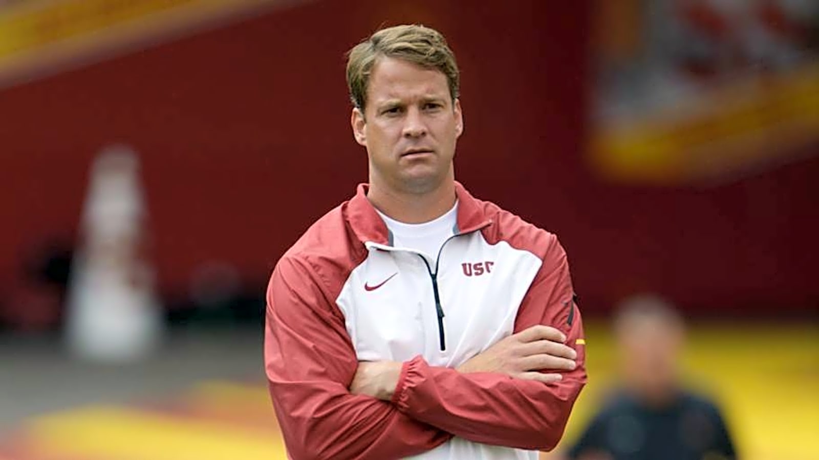 Lane Kiffin Pays Homage To Former USC Star With Holiday Decoration ...