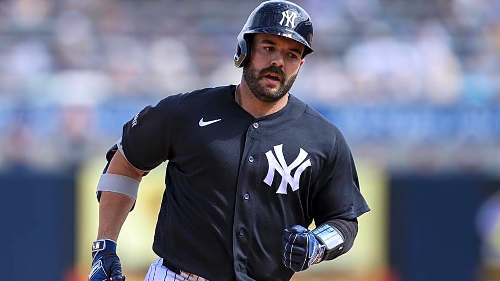 Yankees Should Monitor Former All-Star's Availability as Catcher ...