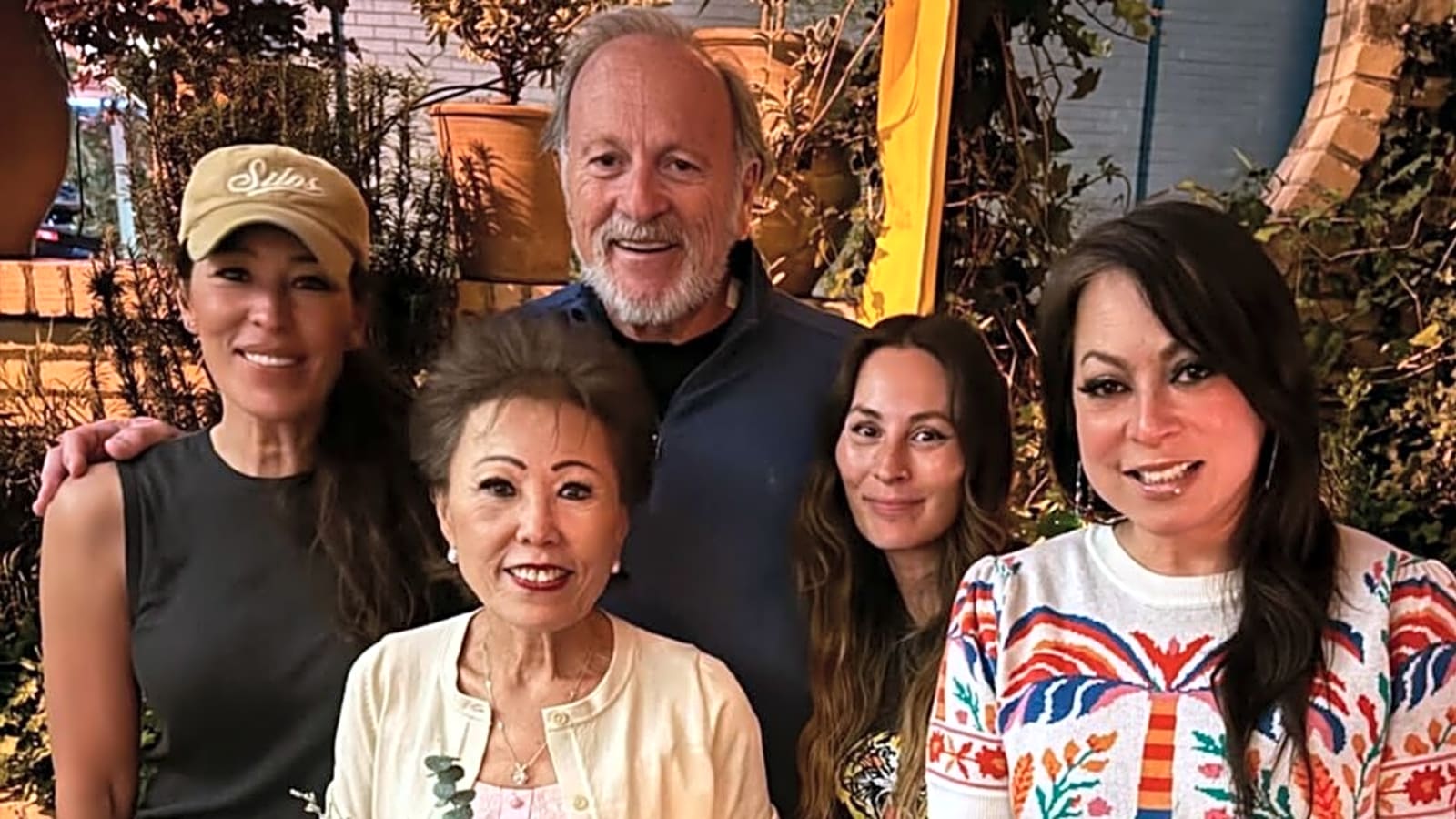 Joanna Gaines Reunites With Sisters & Parents for Special Celebration ...