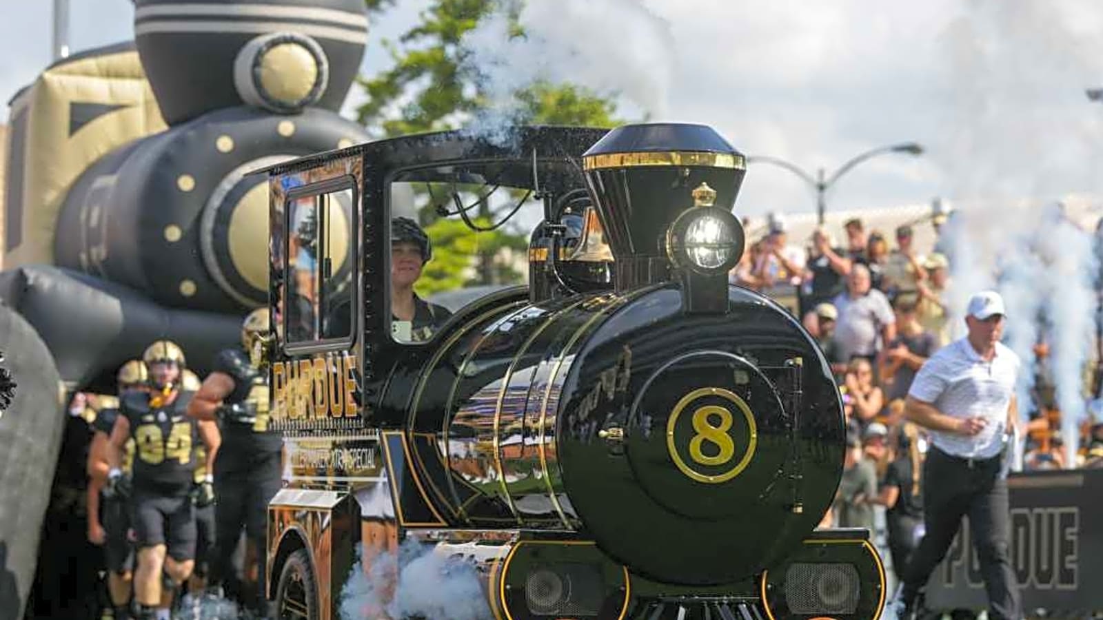 Big Ten Team Mascot Involved In Deadly Crash | Yardbarker