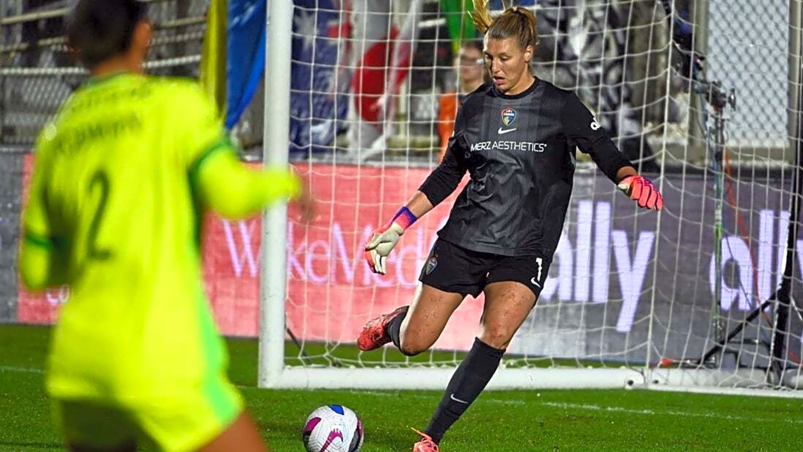 Report: Boston Legacy sign GK Casey Murphy to $1.5M deal | Yardbarker