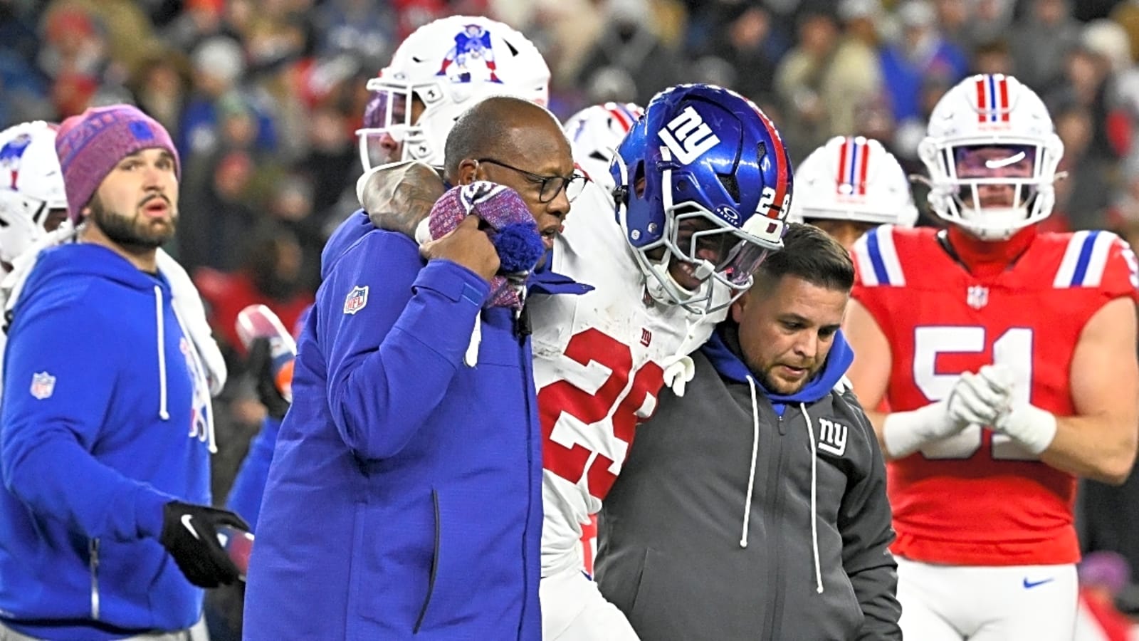 Tyrone Tracy injury update: Giants RB carted off after hit to the head ...