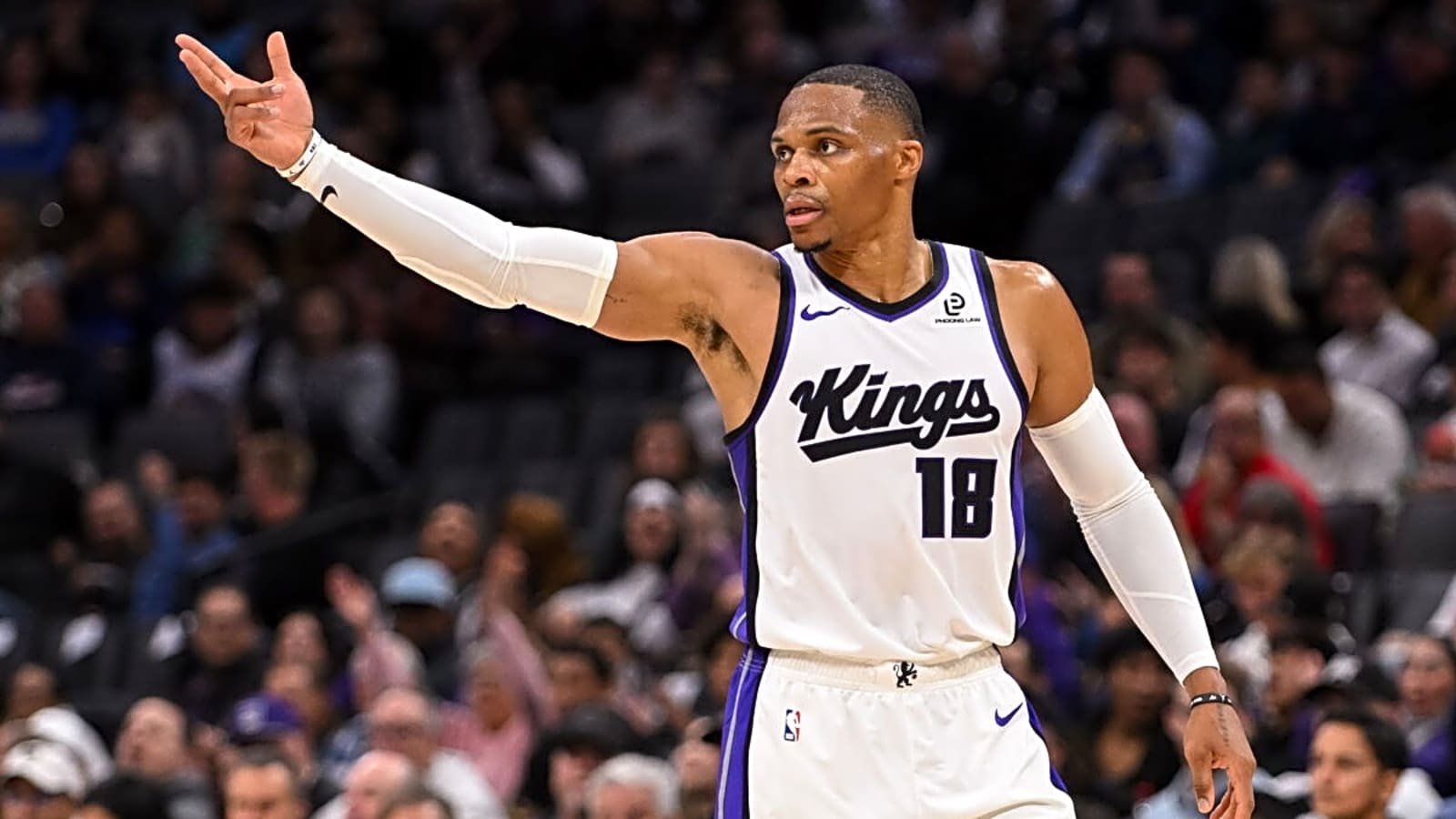 Fan Debate Ensues After Russell Westbrook Gets Heckling Fan Ejected in ...