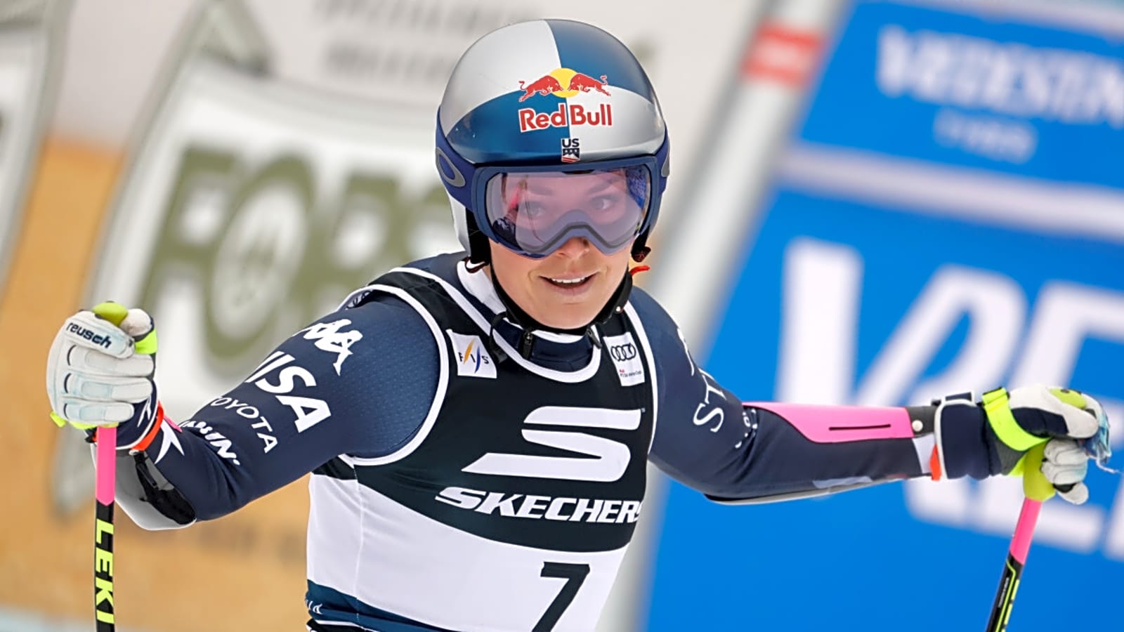 How Do Pro Skiers Make Money? Olympian Lindsey Vonn Debunks "Ski Myths ...
