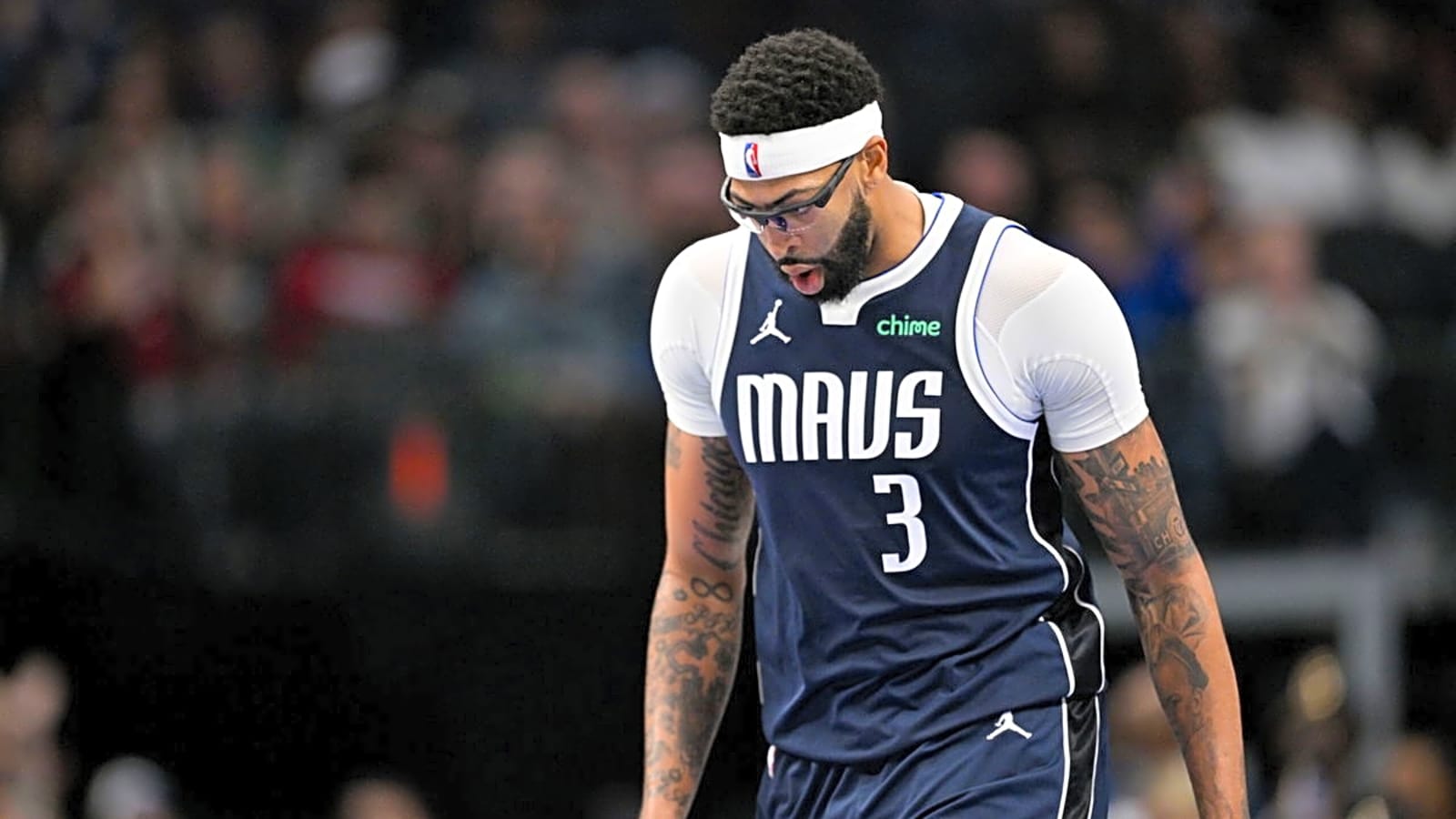 Mavericks Receive Unlikely Help in Anthony Davis Trade With $57M Plan ...