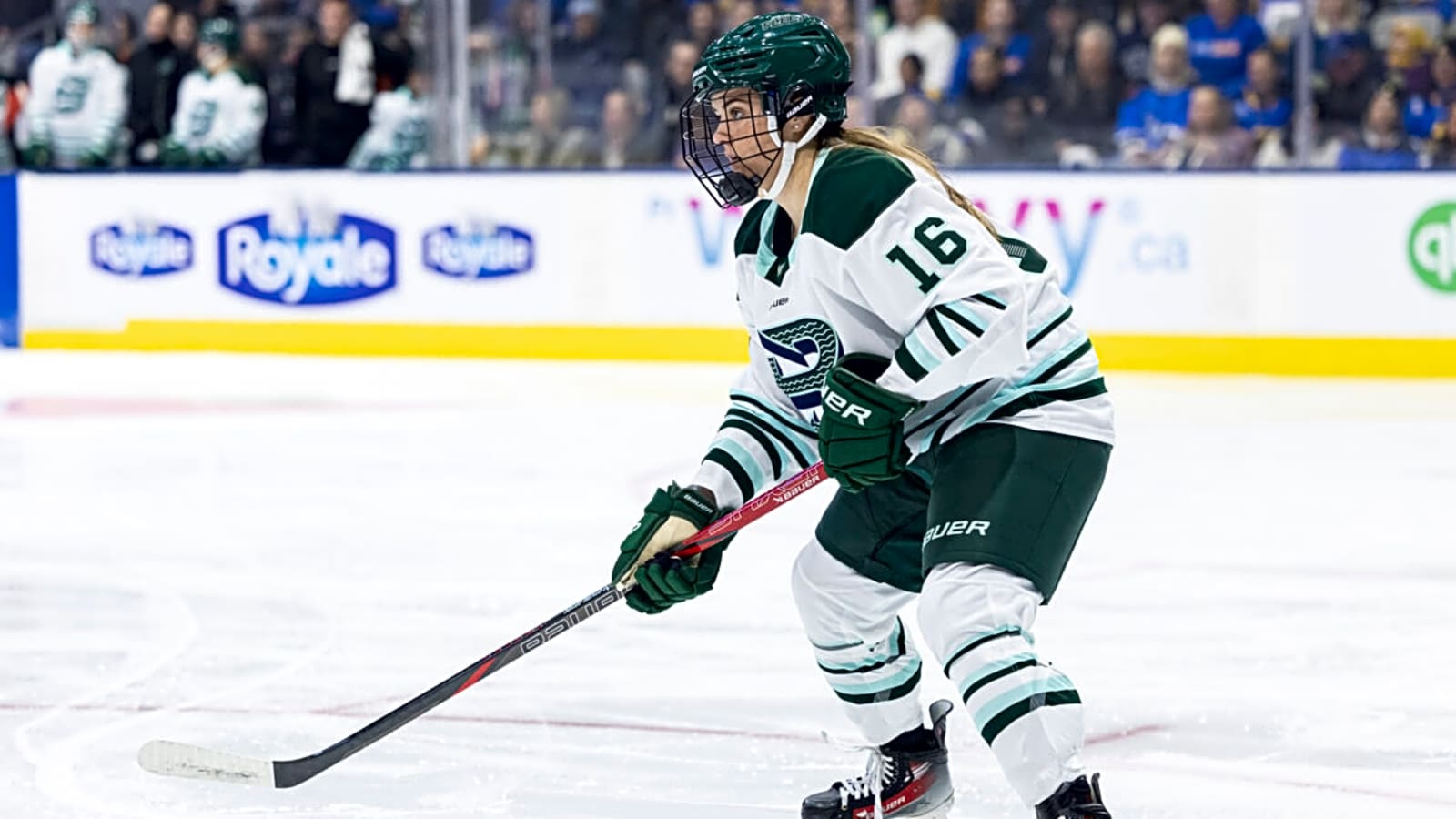 3 Different Goalscorers Lead Fleet to 3-1 Win Over Torrent | Yardbarker