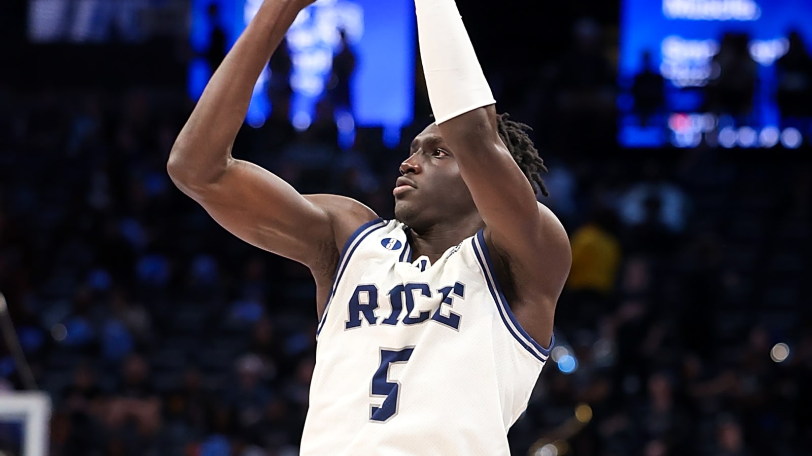 Gonzaga Transfer Portal Target Announces Commitment to Seton Hall ...